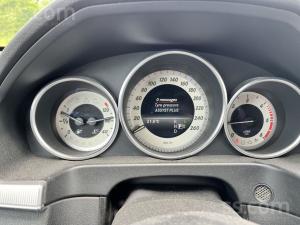 Белый Мерседес E 220 2014 в Лиепая, объемом двигателя 2.20 л и пробегом 306 тыс. км за 7900 €, фото 10 на AUTOMOTO.COM.LV