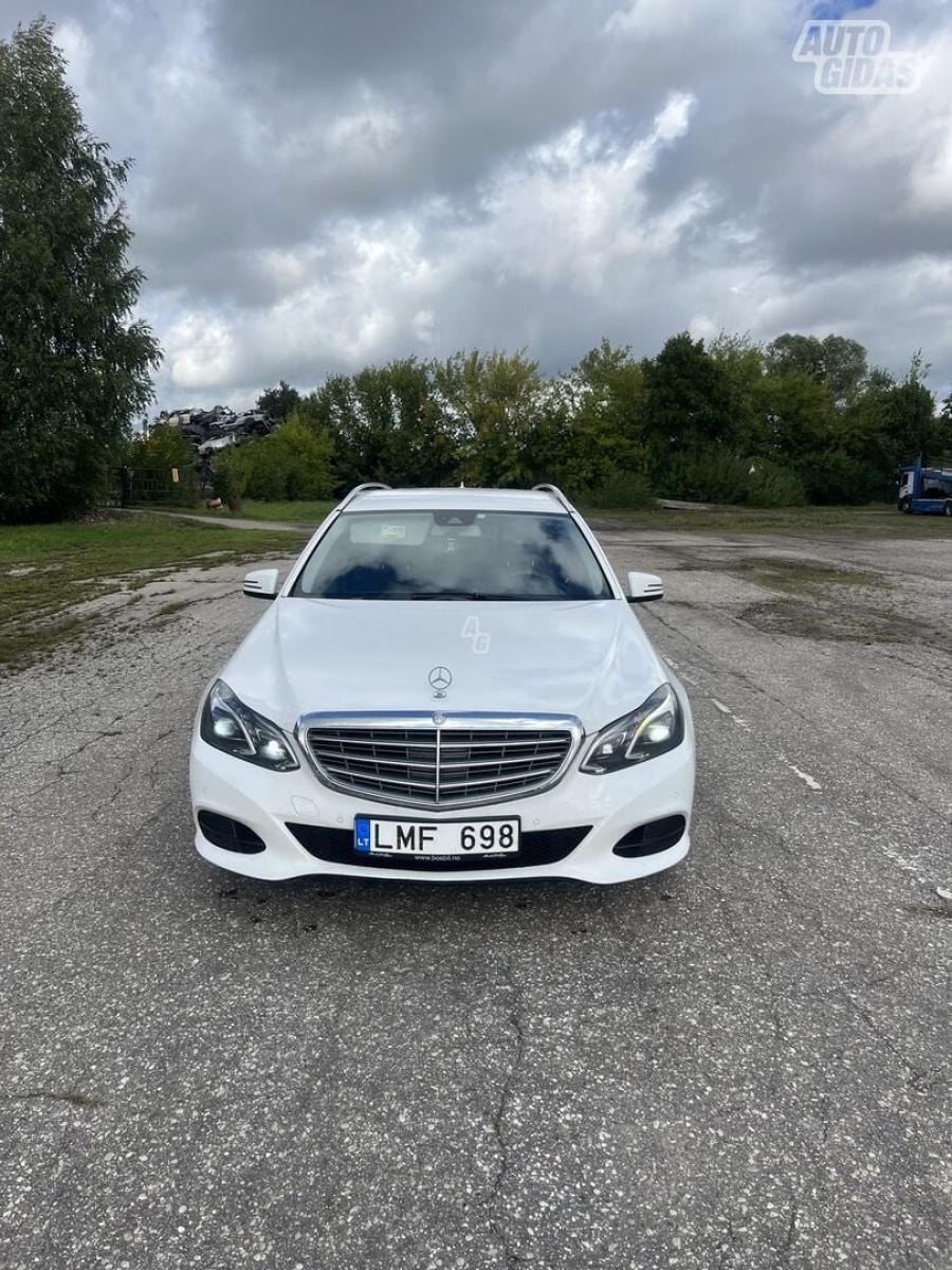 Balts Mercedes-Benz E 220 2014 Panevēža, ar dzinēja tilpumu 2.20 L un nobraukumu 515 tūkst. km par 5750 €, foto 3 vietnē AUTOMOTO.COM.LV