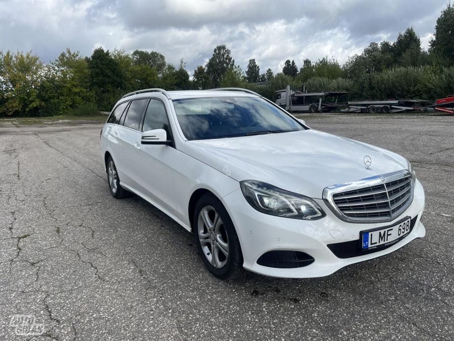 Balts Mercedes-Benz E 220 2014 Panevēža, ar dzinēja tilpumu 2.20 L un nobraukumu 515 tūkst. km par 5750 €, foto 4 vietnē AUTOMOTO.COM.LV