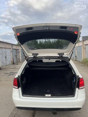 Balts Mercedes-Benz E 220 2014 Panevēža, ar dzinēja tilpumu 2.20 L un nobraukumu 515 tūkst. km par 5750 €, foto 13 vietnē AUTOMOTO.COM.LV