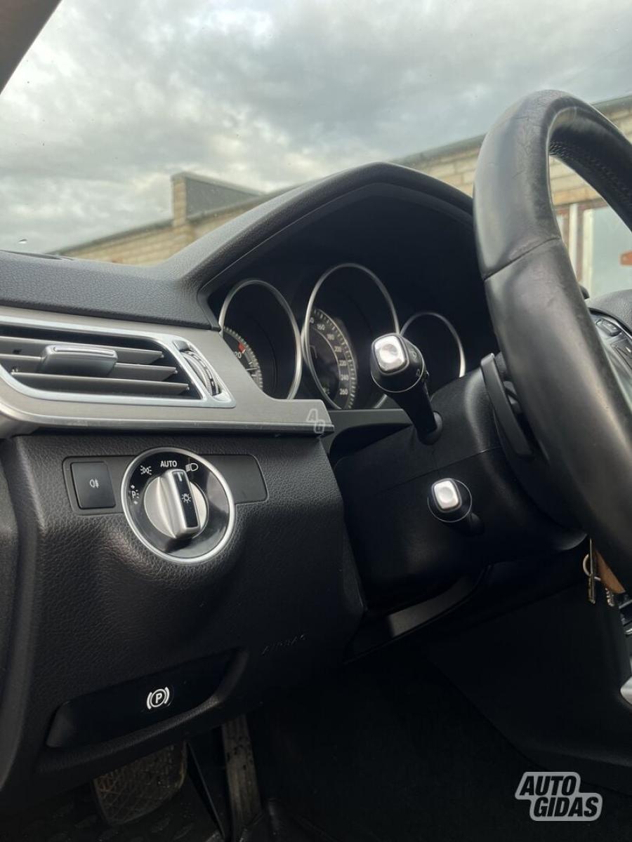 Balts Mercedes-Benz E 220 2014 Panevēža, ar dzinēja tilpumu 2.20 L un nobraukumu 515 tūkst. km par 5750 €, foto 17 vietnē AUTOMOTO.COM.LV
