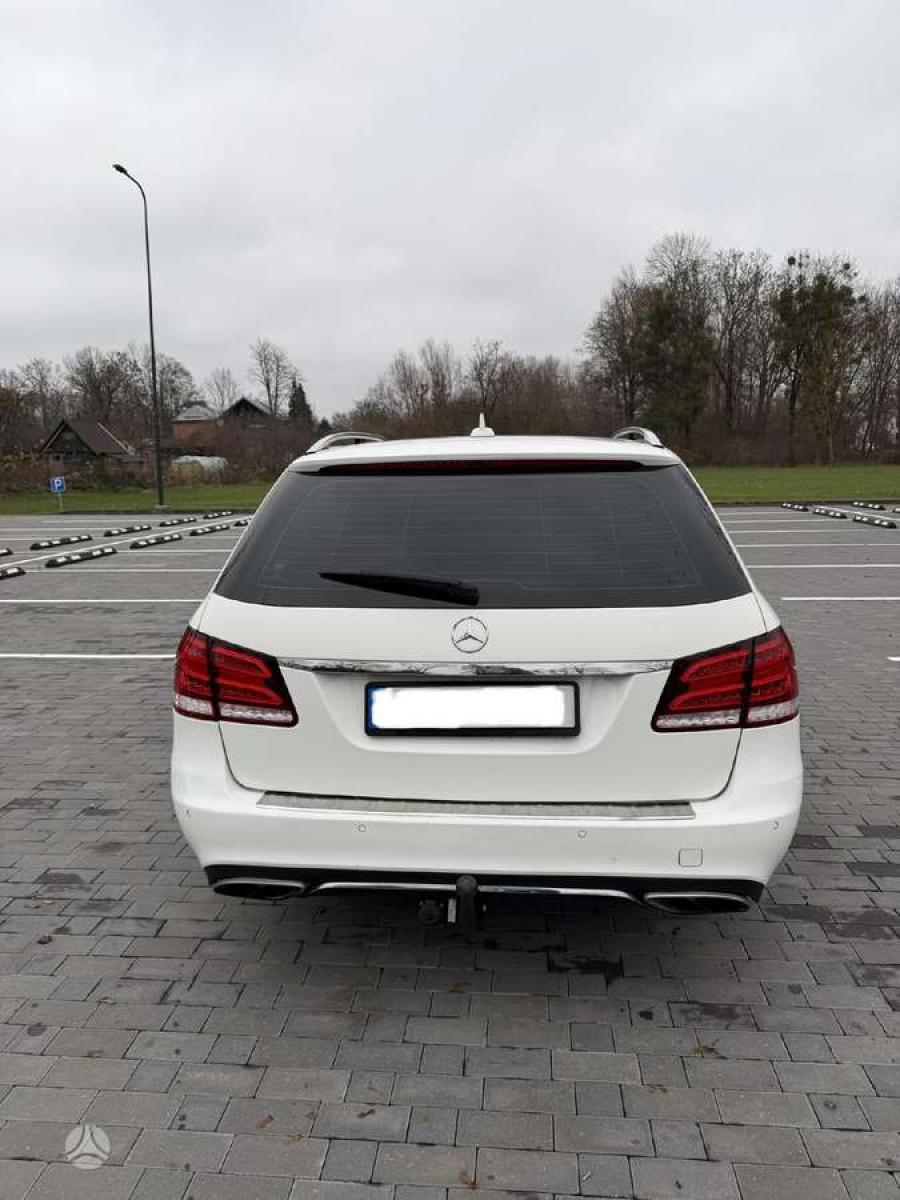 White Mercedes-Benz E 220 2015 in Kaunas, with an engine capacity of 2.14 L and mileage of 295 thousand km for 9399 €, photo 9 on AUTOMOTO.COM.LV