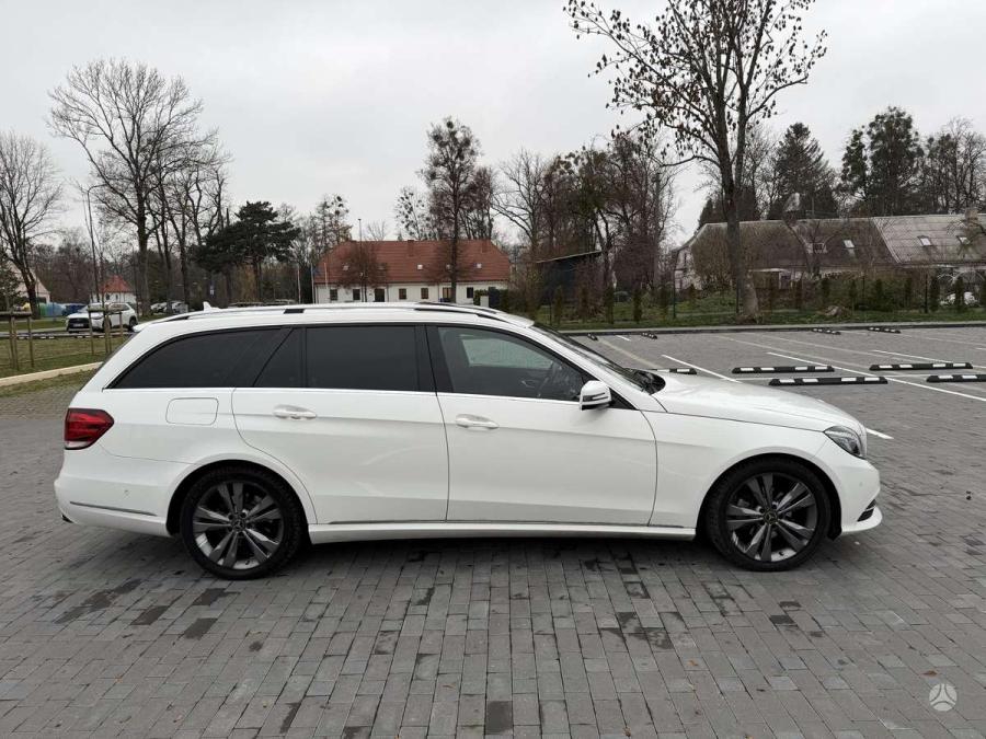 White Mercedes-Benz E 220 2015 in Kaunas, with an engine capacity of 2.14 L and mileage of 295 thousand km for 9399 €, photo 12 on AUTOMOTO.COM.LV