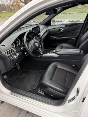 White Mercedes-Benz E 220 2015 in Kaunas, with an engine capacity of 2.14 L and mileage of 295 thousand km for 9399 €, photo 24 on AUTOMOTO.COM.LV