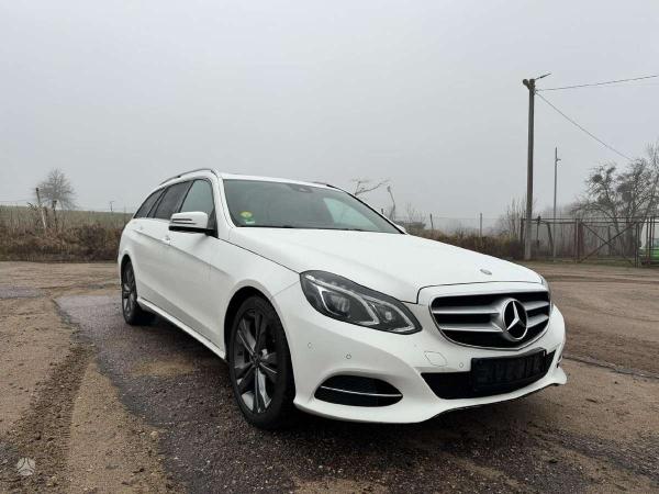 White Mercedes-Benz E 220 2015 in Kaunas, with an engine capacity of 2.14 L and mileage of 295 thousand km for 9340 €, photo 1 on AUTOMOTO.COM.LV