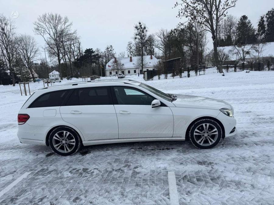 White Mercedes-Benz E 220 2015 in Kaunas, with an engine capacity of 2.14 L and mileage of 285 thousand km for 9899 €, photo 3 on AUTOMOTO.COM.LV