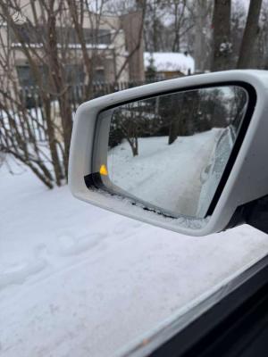 White Mercedes-Benz E 220 2015 in Kaunas, with an engine capacity of 2.14 L and mileage of 285 thousand km for 9899 €, photo 13 on AUTOMOTO.COM.LV