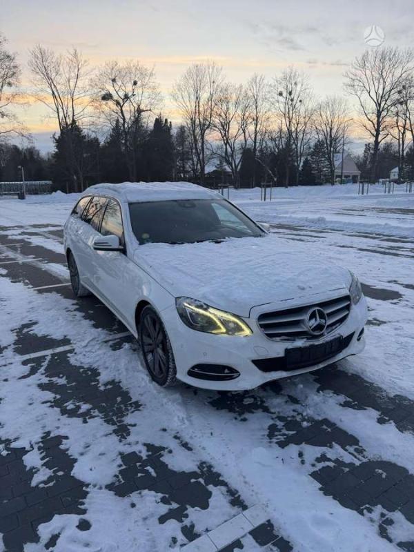 Balts Mercedes-Benz E 220 2015 Kauņa, ar dzinēja tilpumu 2.14 L un nobraukumu 295 tūkst. km par 9450 €, foto 3 vietnē AUTOMOTO.COM.LV