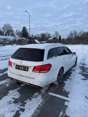 White Mercedes-Benz E 220 2015 in Kaunas, with an engine capacity of 2.14 L and mileage of 295 thousand km for 9450 €, photo 6 on AUTOMOTO.COM.LV