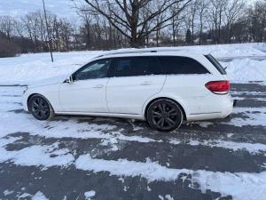 White Mercedes-Benz E 220 2015 in Kaunas, with an engine capacity of 2.14 L and mileage of 295 thousand km for 9450 €, photo 13 on AUTOMOTO.COM.LV