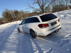 White Mercedes-Benz E 220 2015 in Kaunas, with an engine capacity of 2.14 L and mileage of 295 thousand km for 9300 €, photo 8 on AUTOMOTO.COM.LV