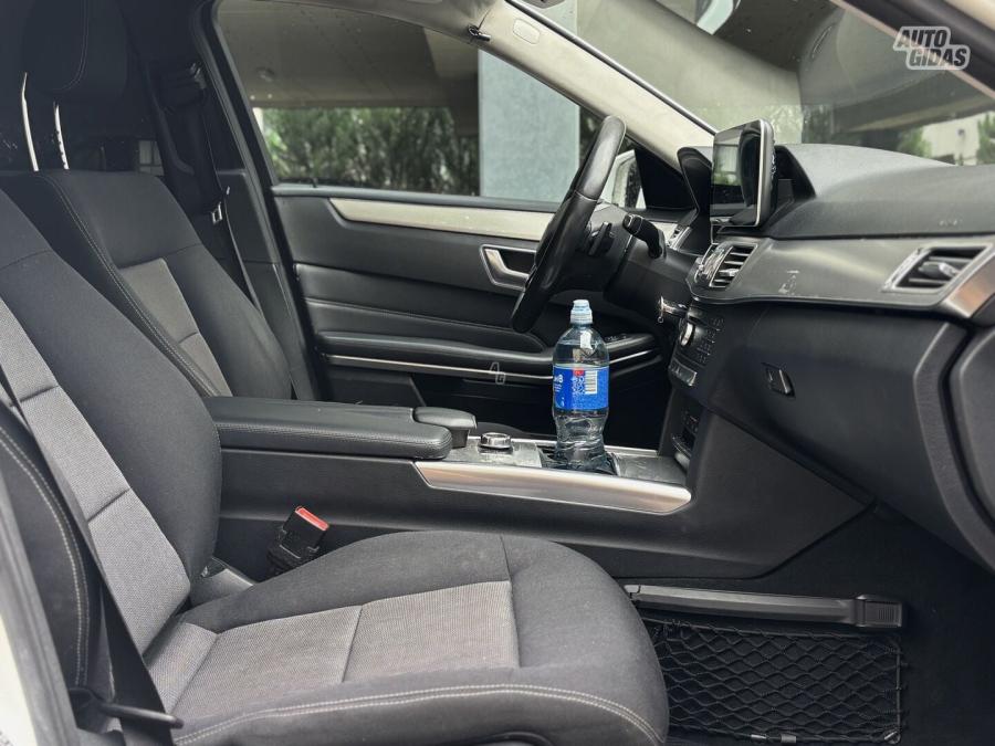 Balts Mercedes-Benz E 220 2015 Kauņa, ar dzinēja tilpumu 2.10 L un nobraukumu 600 tūkst. km par 4500 €, foto 17 vietnē AUTOMOTO.COM.LV