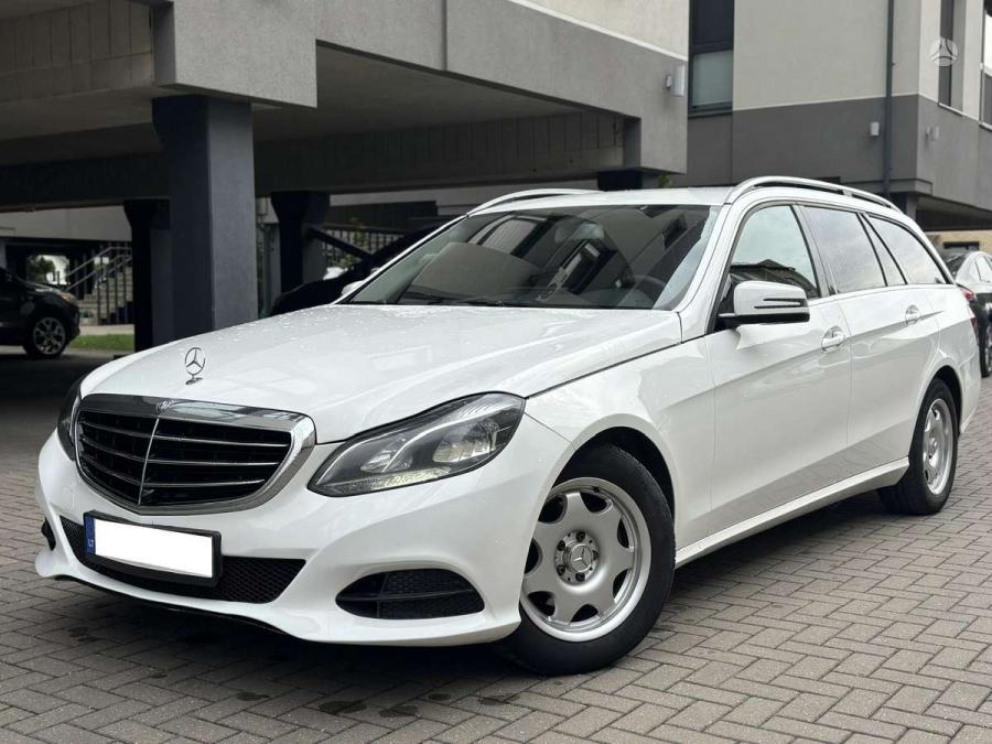 Белый Мерседес E 220 2015 в Каунас, объемом двигателя 2.14 л и пробегом 600 тыс. км за 4500 €, фото 6 на AUTOMOTO.COM.LV