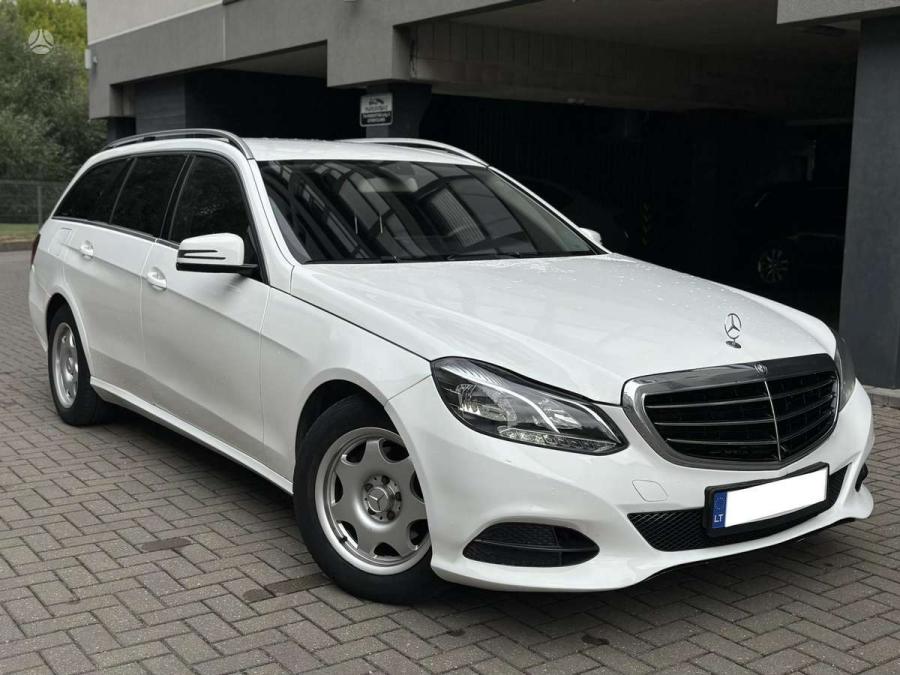 Белый Мерседес E 220 2015 в Каунас, объемом двигателя 2.14 л и пробегом 600 тыс. км за 4500 €, фото 7 на AUTOMOTO.COM.LV