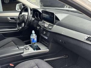 Белый Мерседес E 220 2015 в Каунас, объемом двигателя 2.14 л и пробегом 600 тыс. км за 4500 €, фото 18 на AUTOMOTO.COM.LV