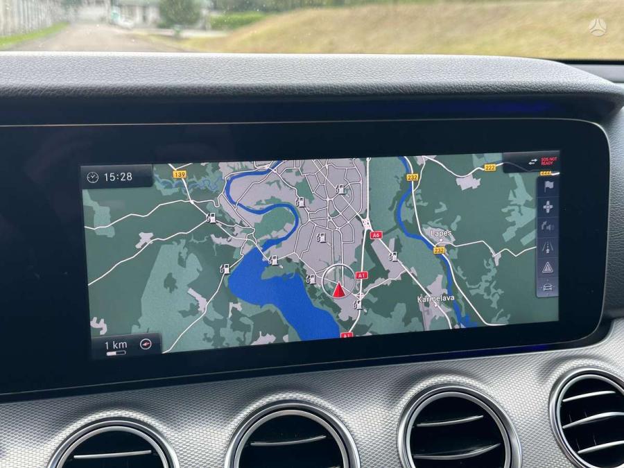 Белый Мерседес E 220 2016 в Каунас, объемом двигателя 1.95 л и пробегом 234 тыс. км за 14900 €, фото 14 на AUTOMOTO.COM.LV