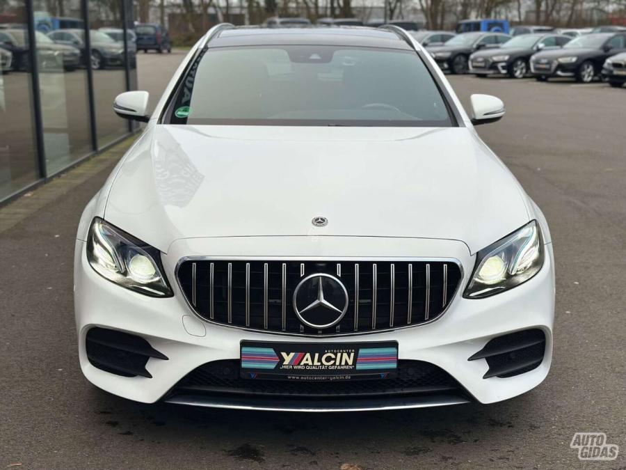White Mercedes-Benz E 220 2017 in Kaunas, with an engine capacity of 2.00 L and mileage of 100 thousand km for 30424 €, photo 7 on AUTOMOTO.COM.LV