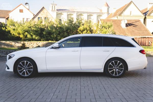 Balts Mercedes-Benz E 220 2017 Viļņa, ar dzinēja tilpumu 2.00 L un nobraukumu 196 tūkst. km par 20700 €, foto 3 vietnē AUTOMOTO.COM.LV