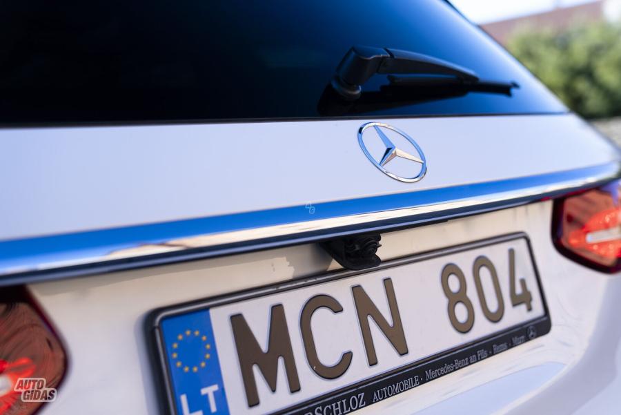 Белый Мерседес E 220 2017 в Вильнюс, объемом двигателя 2.00 л и пробегом 196 тыс. км за 20700 €, фото 27 на AUTOMOTO.COM.LV