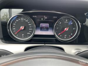 Белый Мерседес E 220 2017 в Каунас, объемом двигателя 2.00 л и пробегом 417 тыс. км за 8499 €, фото 15 на AUTOMOTO.COM.LV