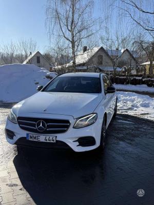 White Mercedes-Benz E 220 2018 in Vilnius, with an engine capacity of 1.95 L and mileage of 342 thousand km for 17800 €, photo 2 on AUTOMOTO.COM.LV