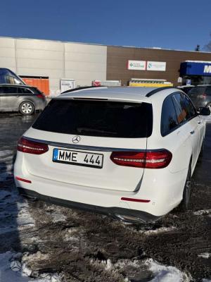 White Mercedes-Benz E 220 2018 in Vilnius, with an engine capacity of 1.95 L and mileage of 342 thousand km for 17800 €, photo 4 on AUTOMOTO.COM.LV