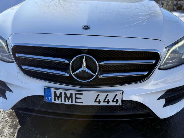 Белый Мерседес E 220 2018 в Вильнюс, объемом двигателя 1.95 л и пробегом 342 тыс. км за 17800 €, фото 11 на AUTOMOTO.COM.LV