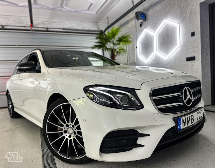 Белый Мерседес E 220 2018 в Каунас, объемом двигателя 2.20 л и пробегом 328 тыс. км за 14200 €, фото 5 на AUTOMOTO.COM.LV