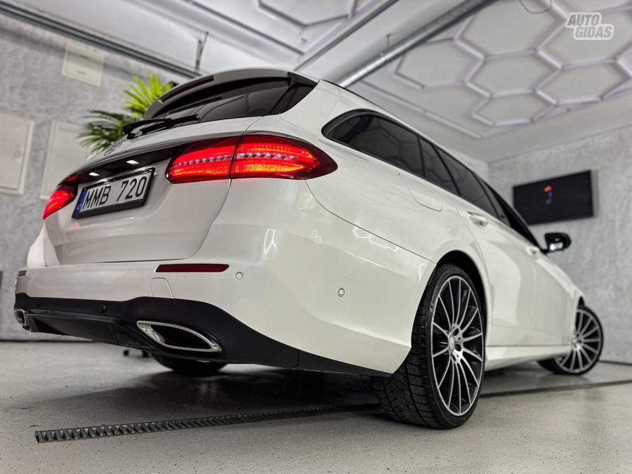 Белый Мерседес E 220 2018 в Каунас, объемом двигателя 2.20 л и пробегом 328 тыс. км за 14200 €, фото 11 на AUTOMOTO.COM.LV