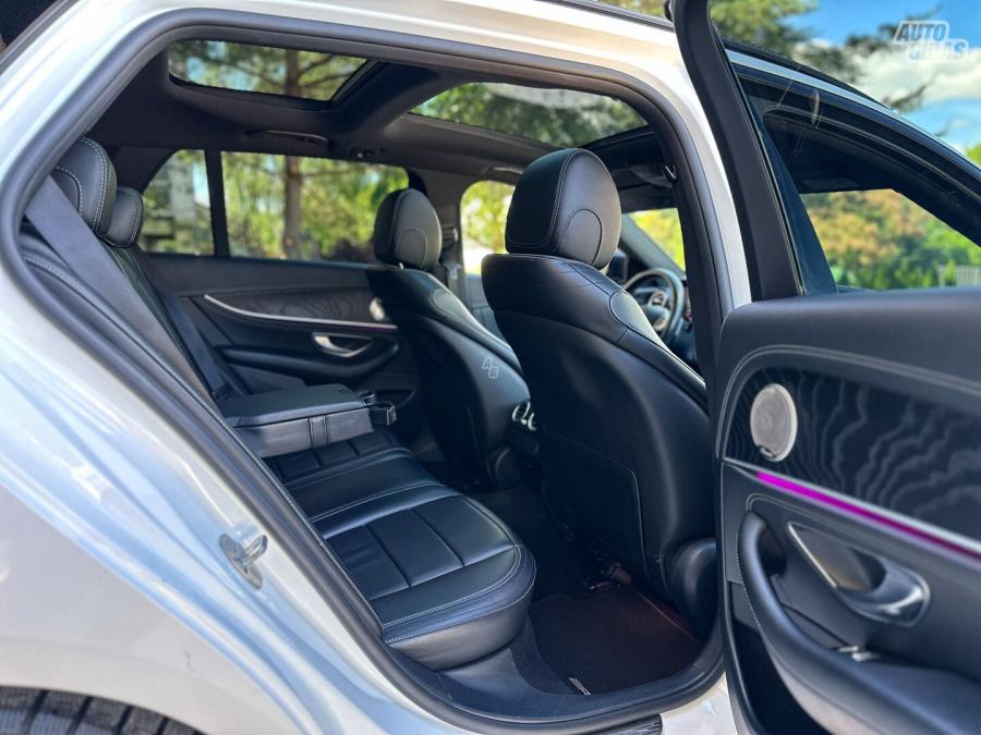 Белый Мерседес E 220 2018 в Каунас, объемом двигателя 2.20 л и пробегом 328 тыс. км за 14200 €, фото 24 на AUTOMOTO.COM.LV