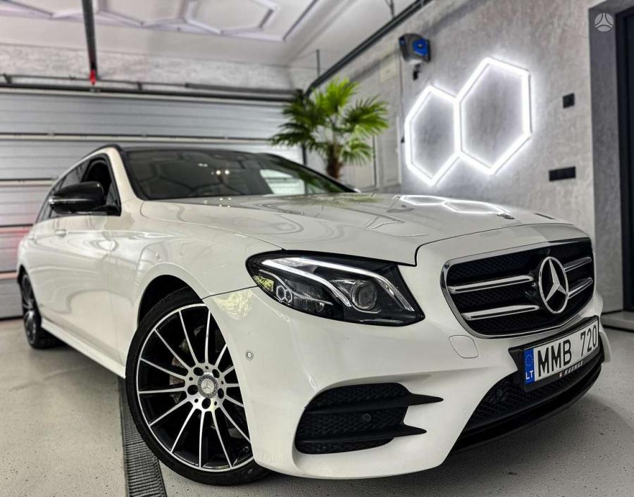White Mercedes-Benz E 220 2018 in Kaunas, with an engine capacity of 2.00 L and mileage of 328 thousand km for 14200 €, photo 5 on AUTOMOTO.COM.LV