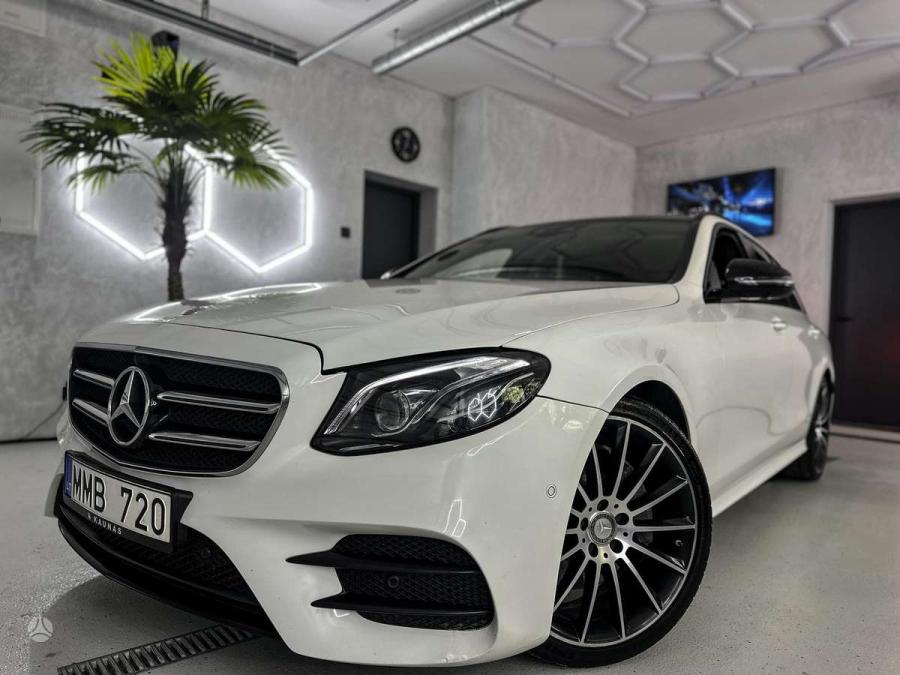 White Mercedes-Benz E 220 2018 in Kaunas, with an engine capacity of 2.00 L and mileage of 328 thousand km for 14200 €, photo 6 on AUTOMOTO.COM.LV
