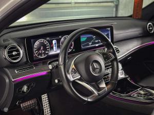 White Mercedes-Benz E 220 2018 in Kaunas, with an engine capacity of 2.00 L and mileage of 328 thousand km for 14200 €, photo 23 on AUTOMOTO.COM.LV
