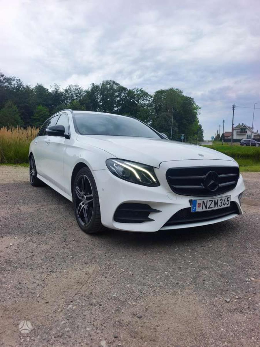 Balts Mercedes-Benz E 220 2018 Šakiai, ar dzinēja tilpumu 1.95 L un nobraukumu 447 tūkst. km par 15500 €, foto 6 vietnē AUTOMOTO.COM.LV