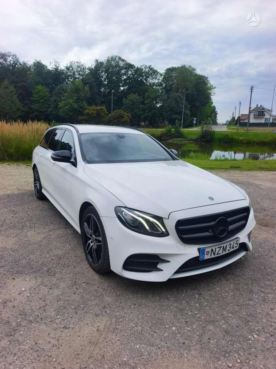 Balts Mercedes-Benz E 220 2018 Šakiai, ar dzinēja tilpumu 1.95 L un nobraukumu 447 tūkst. km par 15500 €, foto 7 vietnē AUTOMOTO.COM.LV