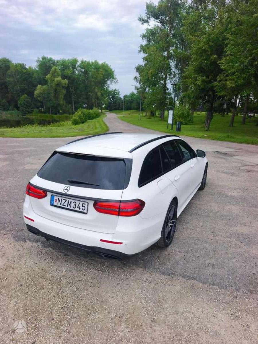 Balts Mercedes-Benz E 220 2018 Šakiai, ar dzinēja tilpumu 1.95 L un nobraukumu 447 tūkst. km par 15500 €, foto 12 vietnē AUTOMOTO.COM.LV