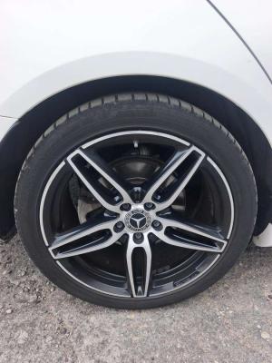 Balts Mercedes-Benz E 220 2018 Šakiai, ar dzinēja tilpumu 1.95 L un nobraukumu 447 tūkst. km par 15500 €, foto 26 vietnē AUTOMOTO.COM.LV