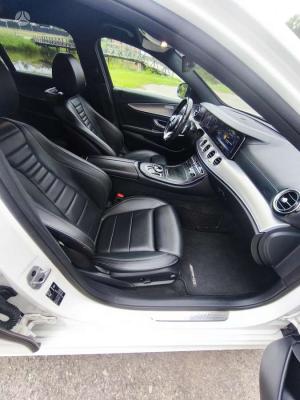 Balts Mercedes-Benz E 220 2018 Šakiai, ar dzinēja tilpumu 1.95 L un nobraukumu 447 tūkst. km par 15500 €, foto 31 vietnē AUTOMOTO.COM.LV