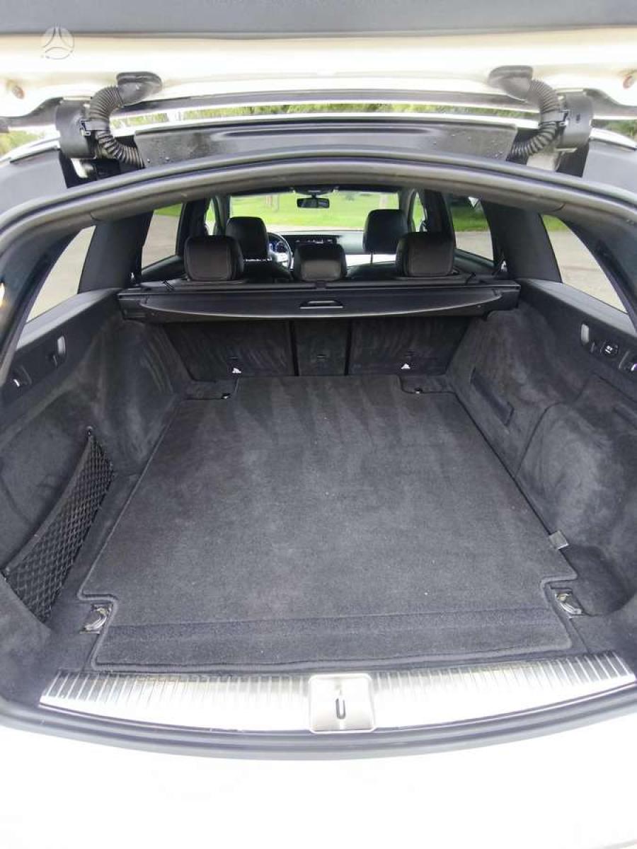 Balts Mercedes-Benz E 220 2018 Šakiai, ar dzinēja tilpumu 1.95 L un nobraukumu 447 tūkst. km par 15500 €, foto 32 vietnē AUTOMOTO.COM.LV