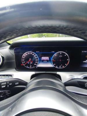 Balts Mercedes-Benz E 220 2018 Šakiai, ar dzinēja tilpumu 1.95 L un nobraukumu 447 tūkst. km par 15500 €, foto 33 vietnē AUTOMOTO.COM.LV