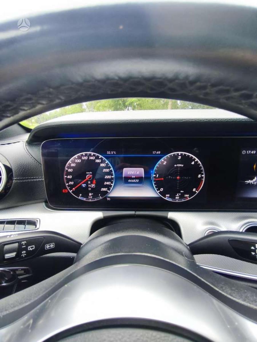 Balts Mercedes-Benz E 220 2018 Šakiai, ar dzinēja tilpumu 1.95 L un nobraukumu 447 tūkst. km par 15500 €, foto 33 vietnē AUTOMOTO.COM.LV