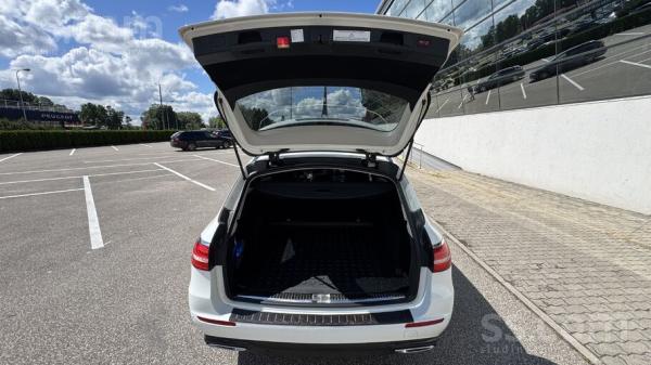 Balts Mercedes-Benz E 220 2019 Rīga, ar dzinēja tilpumu 2.00 L un nobraukumu 395 tūkst. km par 12499 €, foto 7 vietnē AUTOMOTO.COM.LV