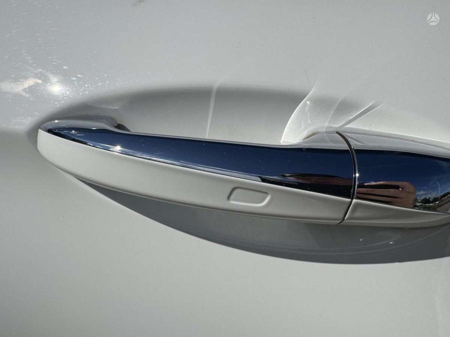 Белый Мерседес E 220 2021 в Таураге, объемом двигателя 1.95 л и пробегом 330 тыс. км за 17500 €, фото 11 на AUTOMOTO.COM.LV