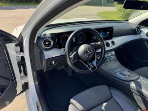 Белый Мерседес E 220 2021 в Таураге, объемом двигателя 1.95 л и пробегом 330 тыс. км за 17500 €, фото 20 на AUTOMOTO.COM.LV