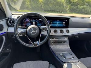 Белый Мерседес E 220 2021 в Таураге, объемом двигателя 1.95 л и пробегом 330 тыс. км за 17500 €, фото 21 на AUTOMOTO.COM.LV