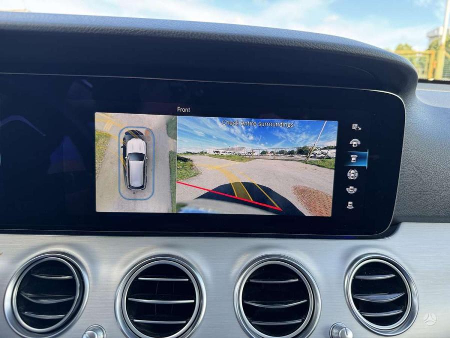 Белый Мерседес E 220 2021 в Таураге, объемом двигателя 1.95 л и пробегом 330 тыс. км за 17500 €, фото 25 на AUTOMOTO.COM.LV