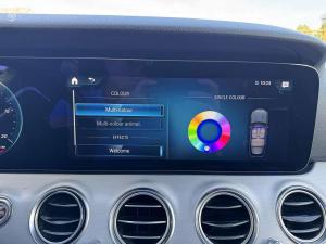Белый Мерседес E 220 2021 в Таураге, объемом двигателя 1.95 л и пробегом 330 тыс. км за 17500 €, фото 29 на AUTOMOTO.COM.LV