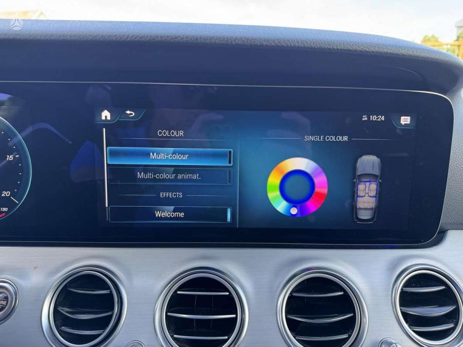Белый Мерседес E 220 2021 в Таураге, объемом двигателя 1.95 л и пробегом 330 тыс. км за 17500 €, фото 29 на AUTOMOTO.COM.LV