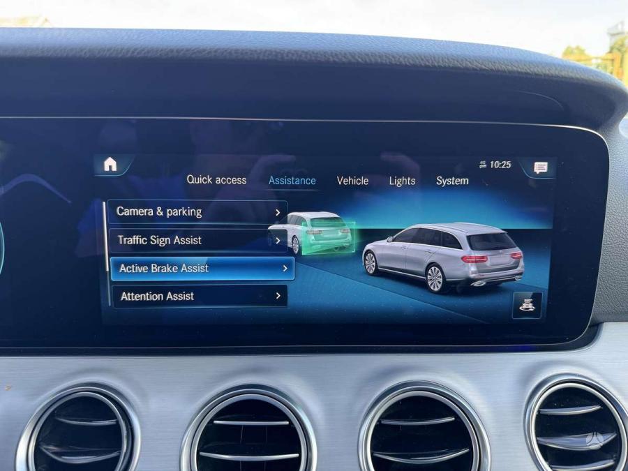 Белый Мерседес E 220 2021 в Таураге, объемом двигателя 1.95 л и пробегом 330 тыс. км за 17500 €, фото 30 на AUTOMOTO.COM.LV