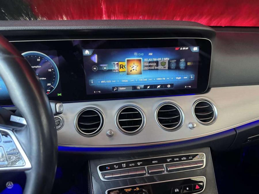 Белый Мерседес E 220 2021 в Таураге, объемом двигателя 1.95 л и пробегом 330 тыс. км за 17500 €, фото 40 на AUTOMOTO.COM.LV